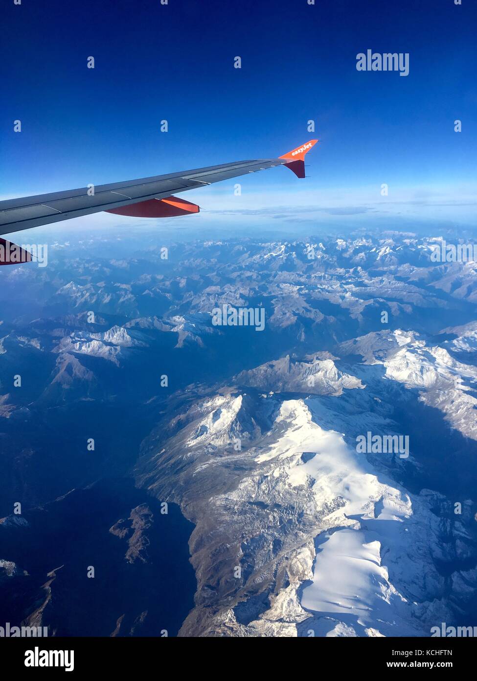 Easy jet plane seat hi-res stock photography and images - Alamy