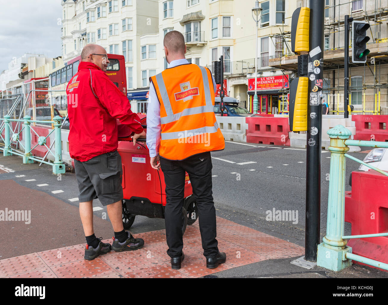 Post office workers uk hi-res stock photography and images - Alamy