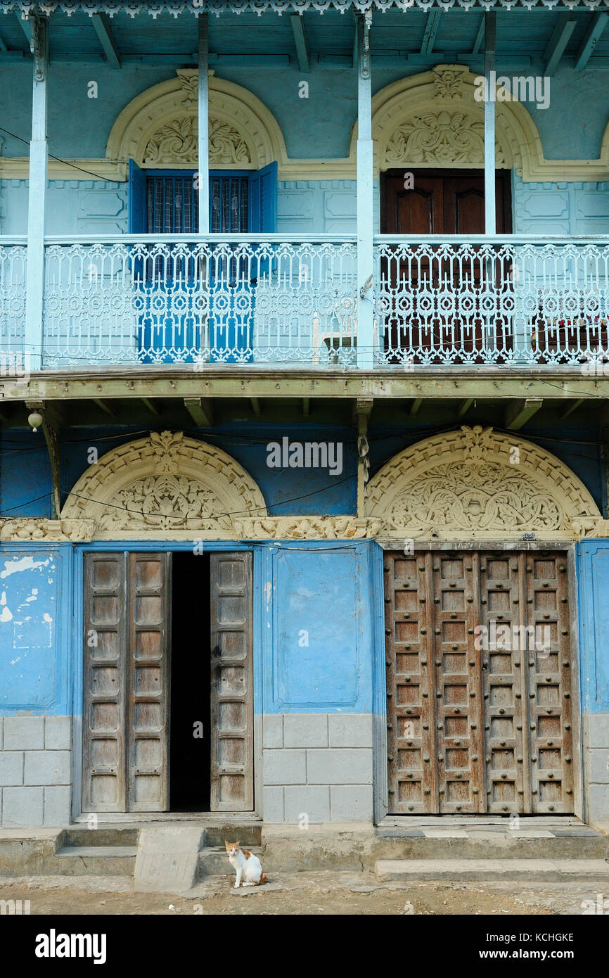 Typical example of an architectural style in Stonetown on Zanzibar ...