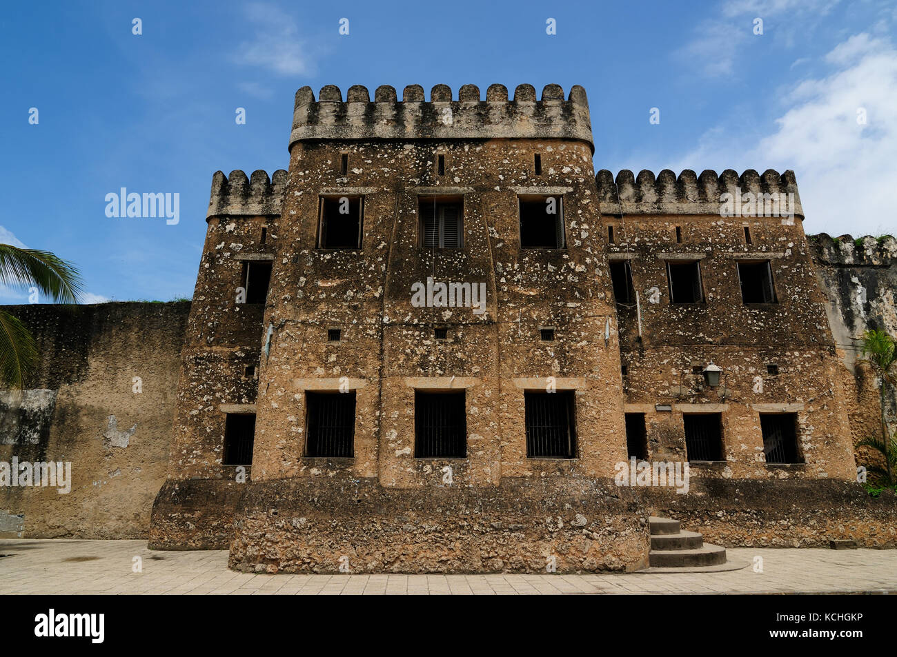 Typical example of an architectural style in Stonetown on Zanzibar ...