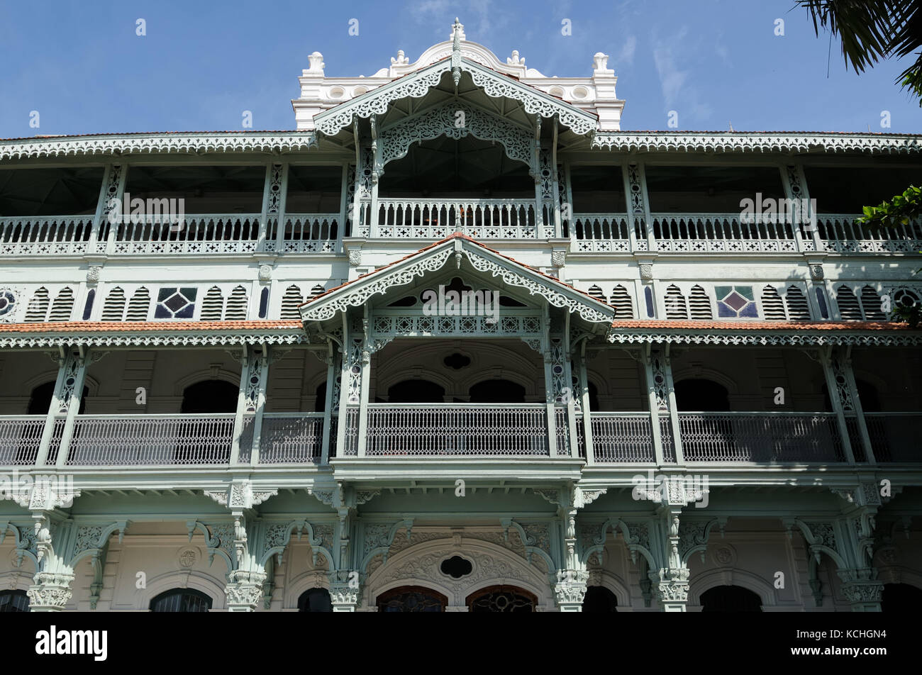 Typical example of an architectural style in Stonetown on Zanzibar ...