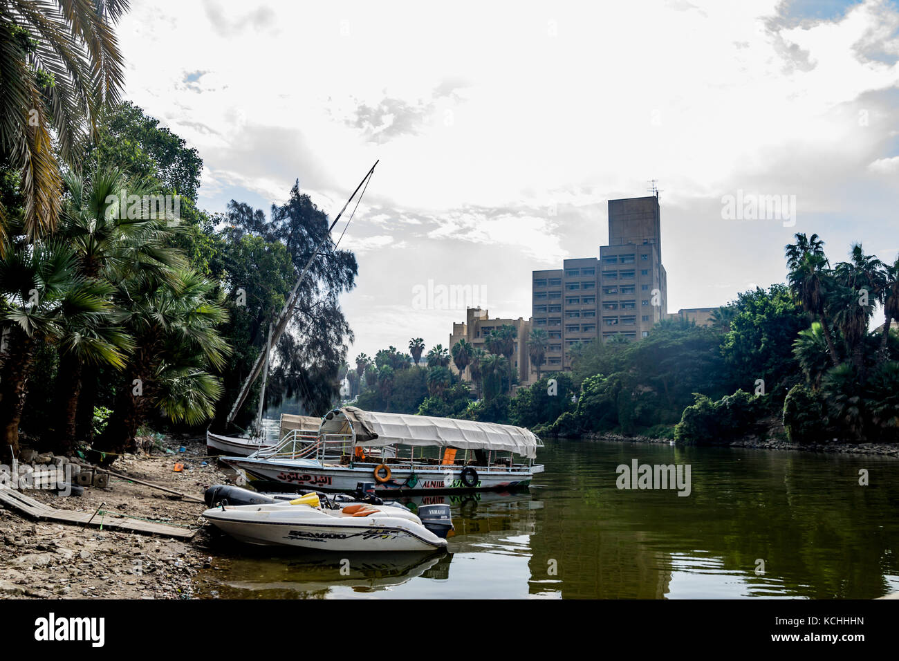 City bank nile river hi-res stock photography and images - Alamy
