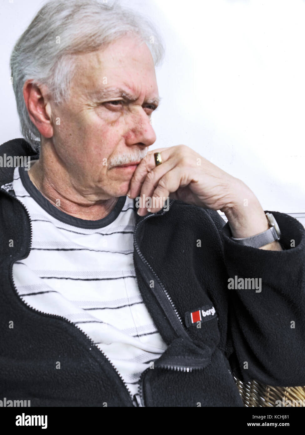 An old man thinking Stock Photo - Alamy