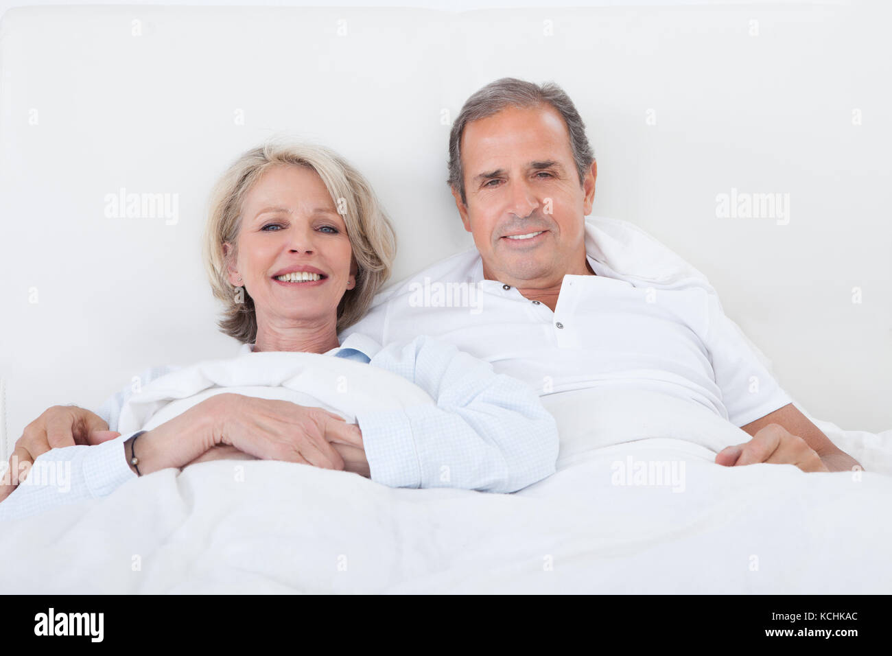 Intimate mature couple hi-res stock photography and images - Alamy