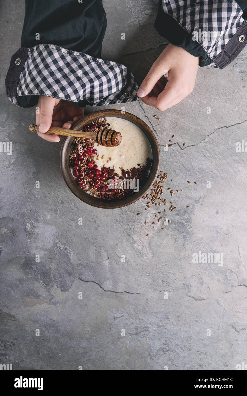 Bowl of porrige Stock Photo - Alamy
