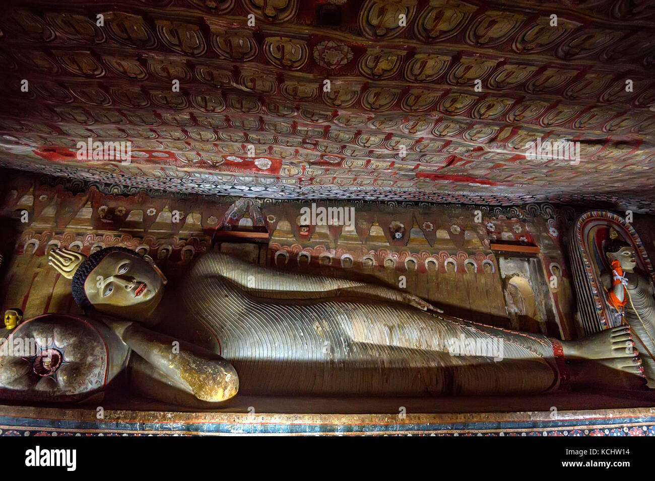 Image of Buddha in his Parinirvana or Parinibbana Stock Photo - Alamy