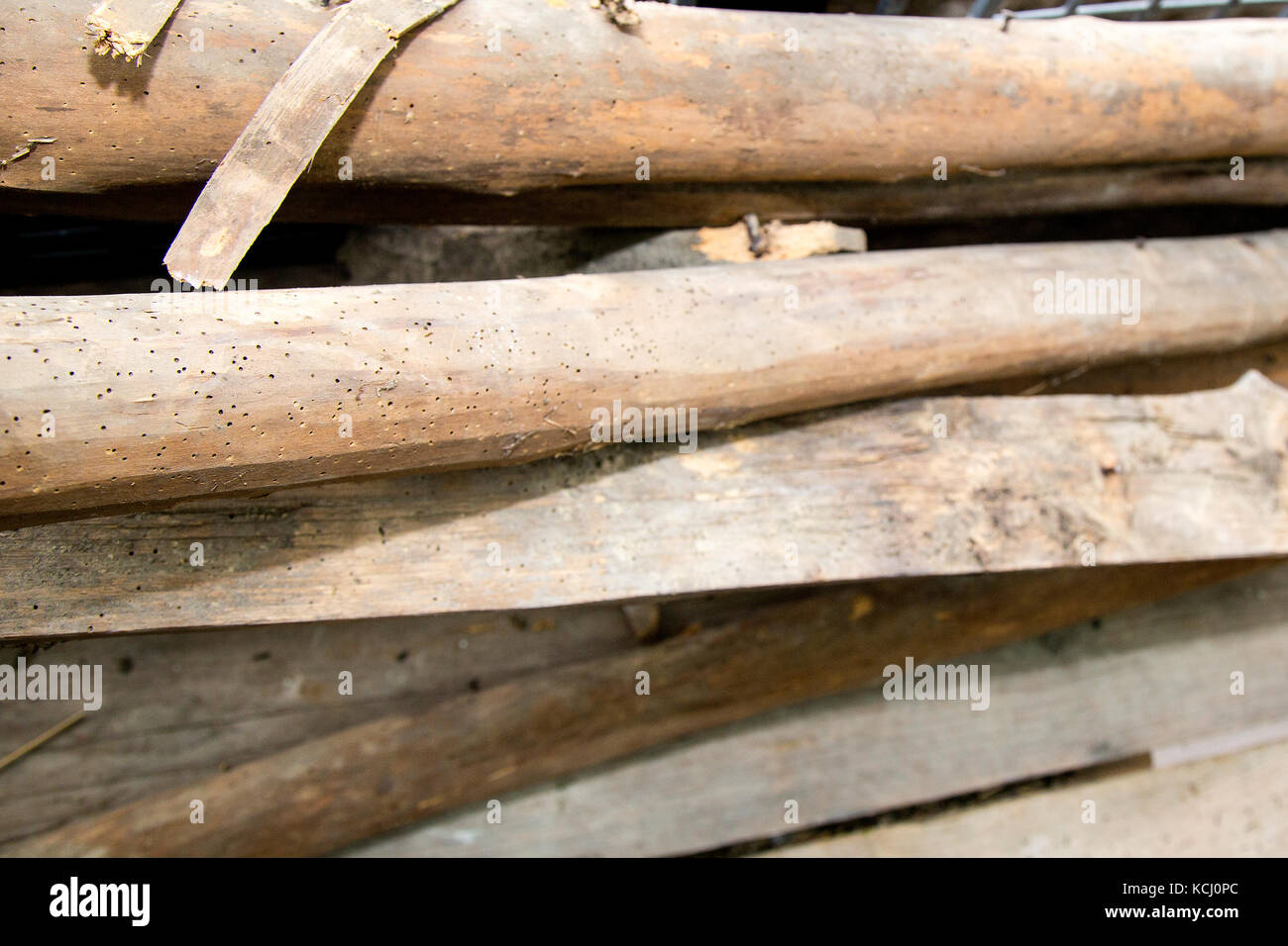Straw thatch thatching tools hi-res stock photography and images - Alamy