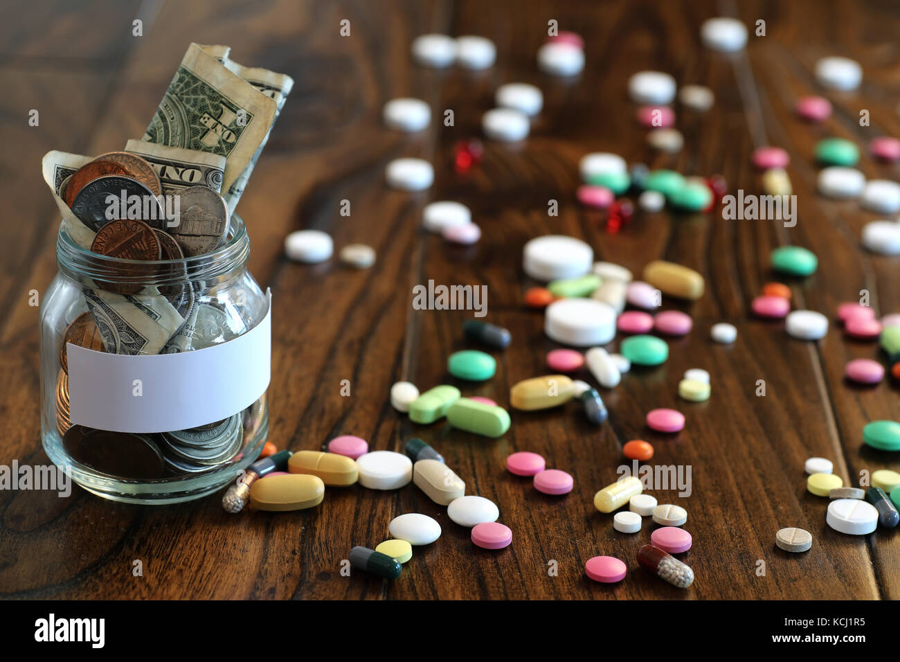 Different pill shapes and sizes hi-res stock photography and images - Alamy