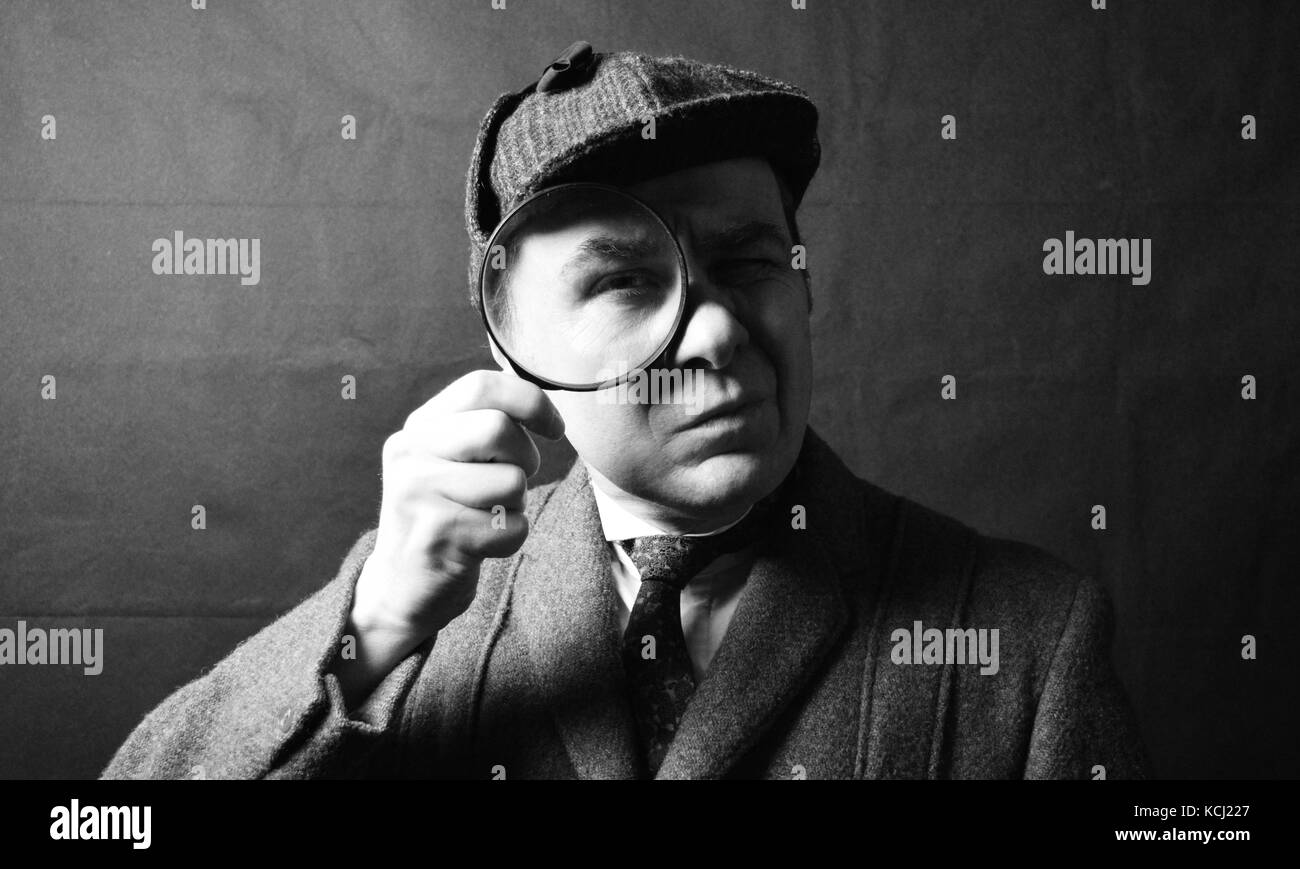 Old man sherlock Black and White Stock Photos & Images - Alamy