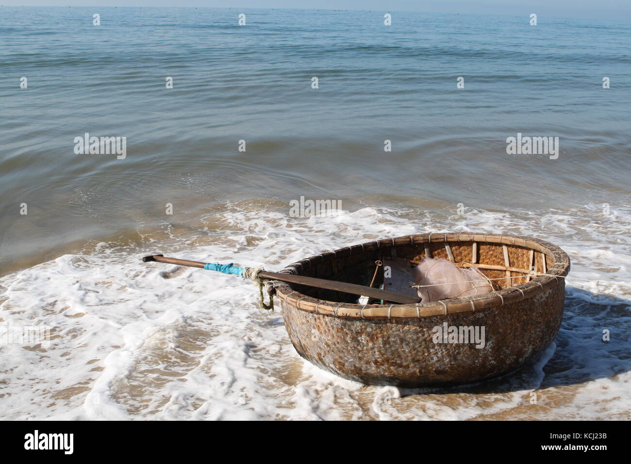 Rundes Boot für die Fischerei in Vietnam - Round boat for fishing in ...