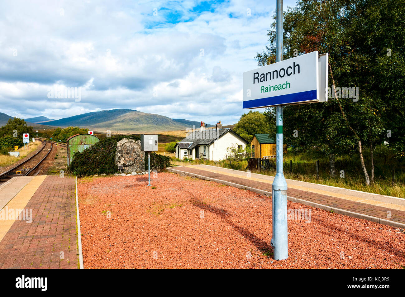A sculptured head, carved in stone by workmen to commemorate James ...