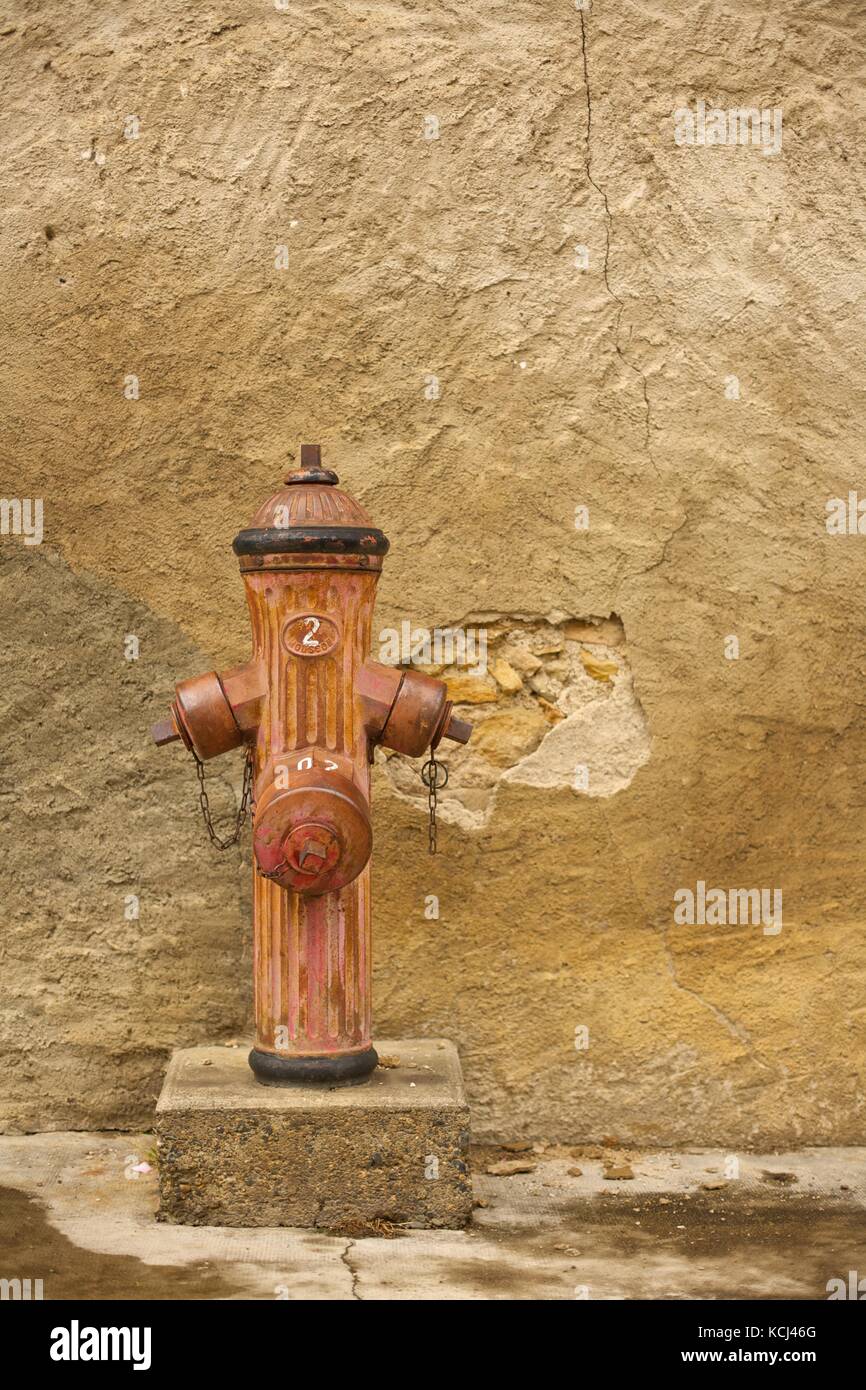 Wall hydrant hi-res stock photography and images - Alamy