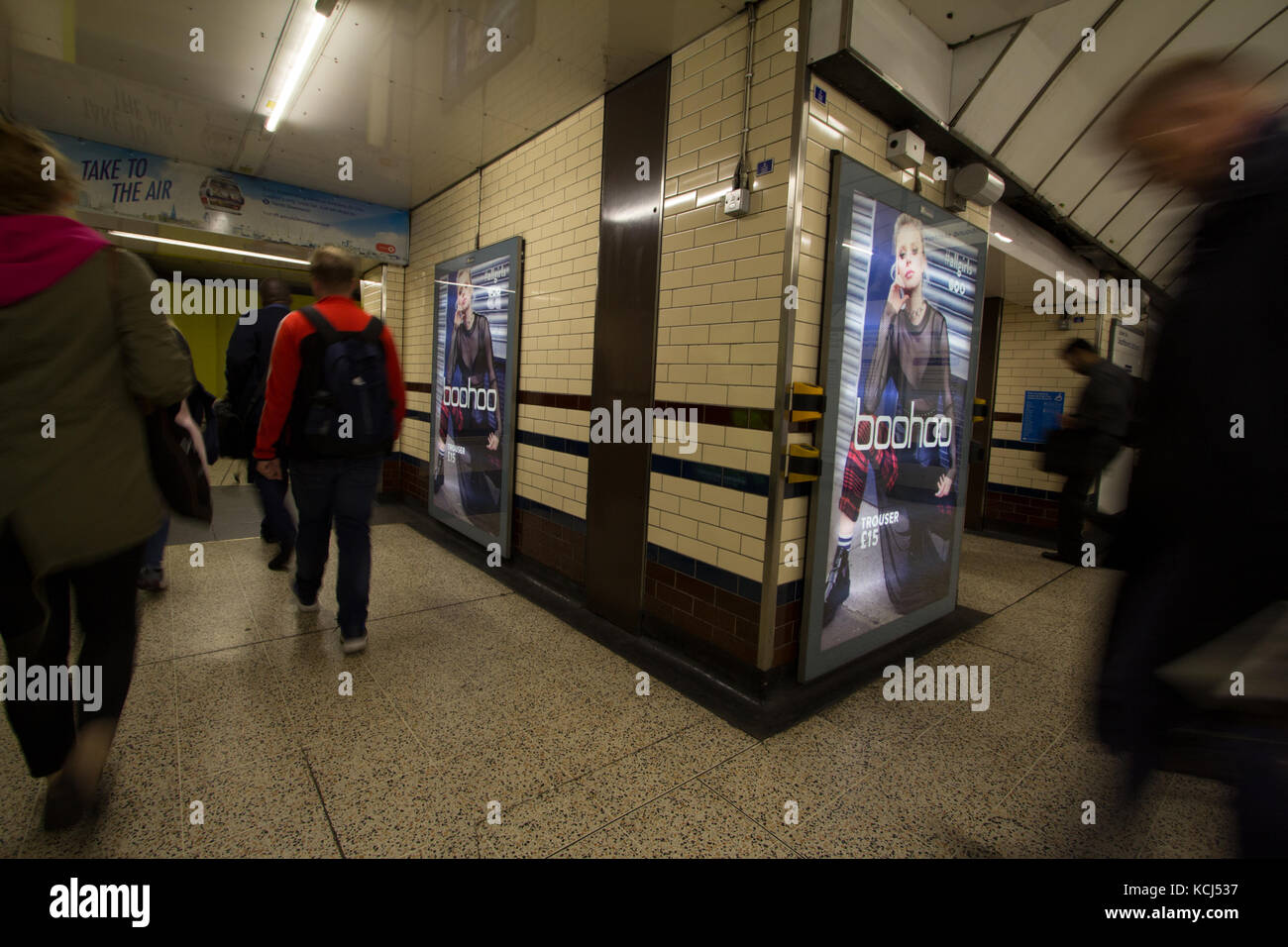 boohoo, boohoo.com fashion outlet advert on London station Stock Photo ...