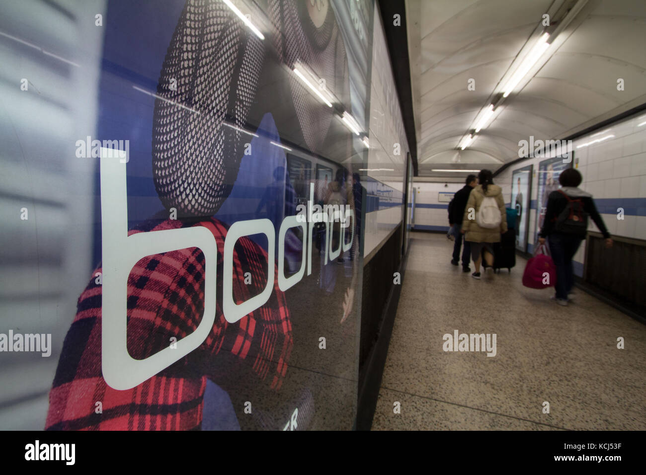 boohoo, boohoo.com fashion outlet advert on London station Stock Photo ...
