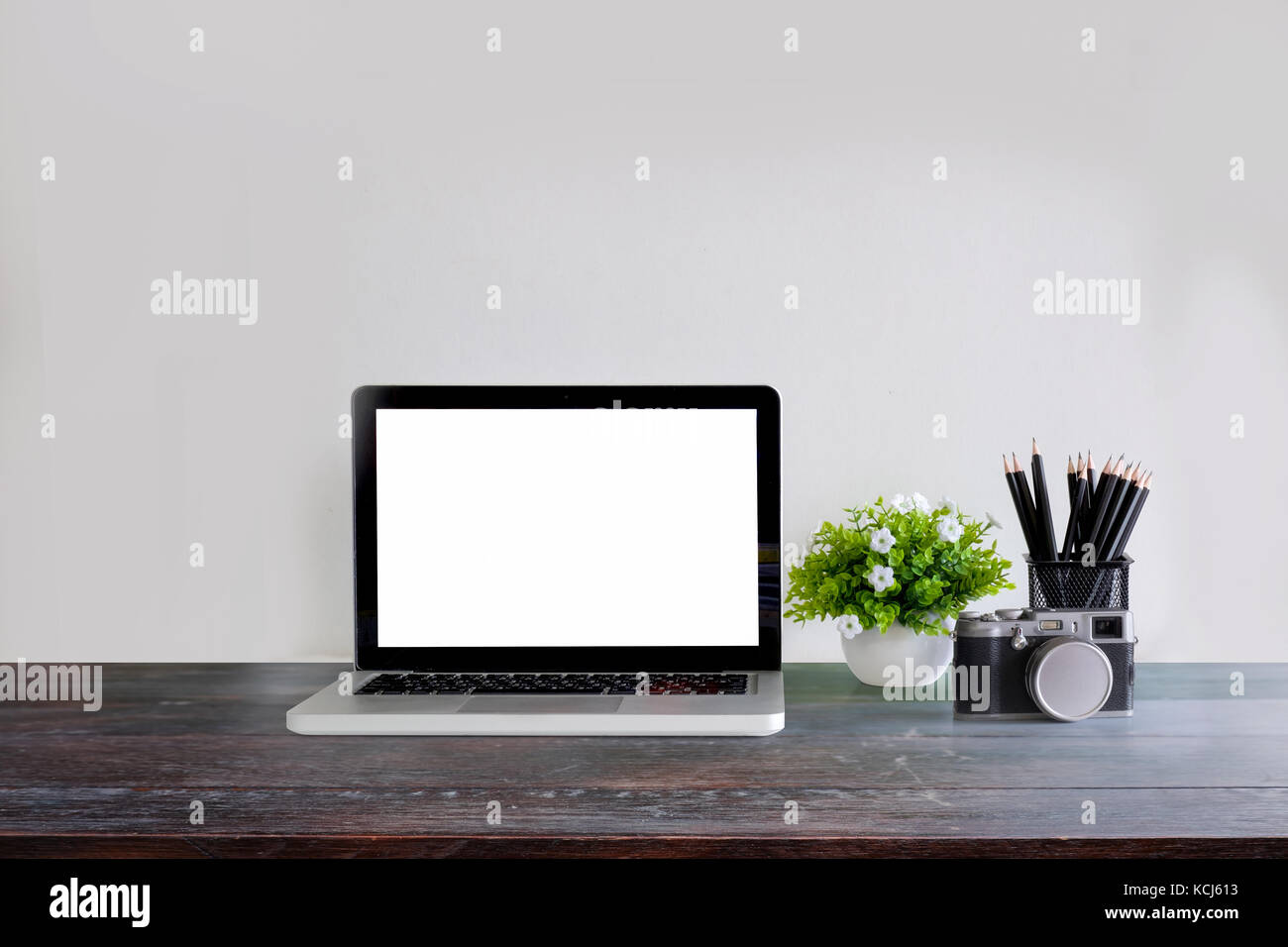 Mac studio desktop hi-res stock photography and images - Alamy