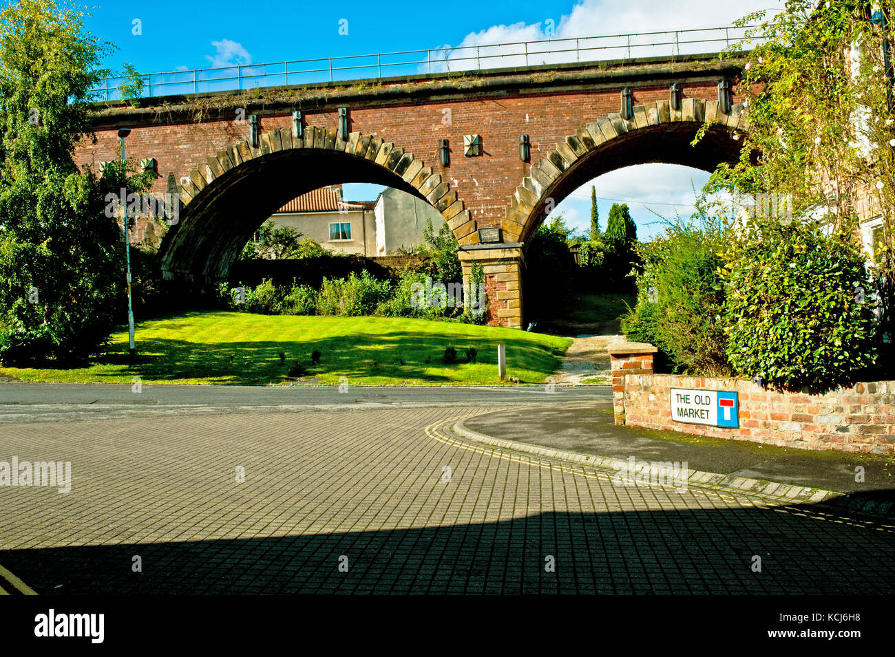Market Street and Viaduct Yarm on Tees Stock Photo - Alamy
