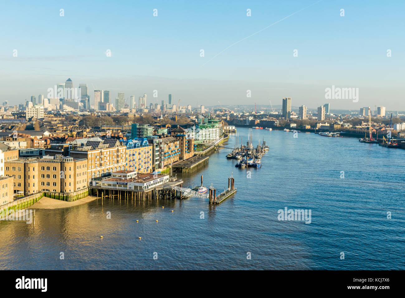 Wharf wharfs hi-res stock photography and images - Alamy