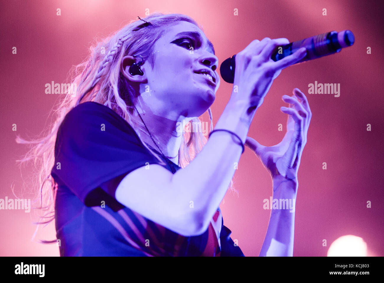 The Canadian musician, singer and songwriter Claire Elise Boucher is ...