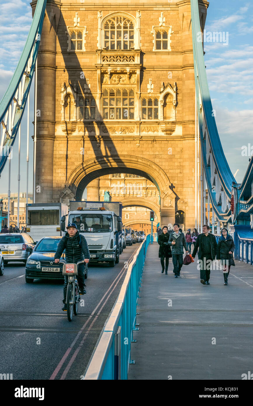 Motorists and cyclists uk hi-res stock photography and images - Alamy