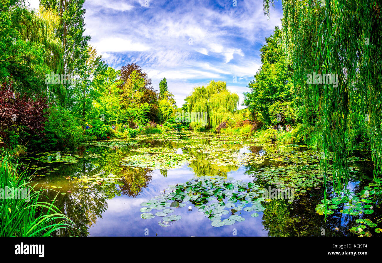 The water lily pond, claude monet hi-res stock photography and images ...