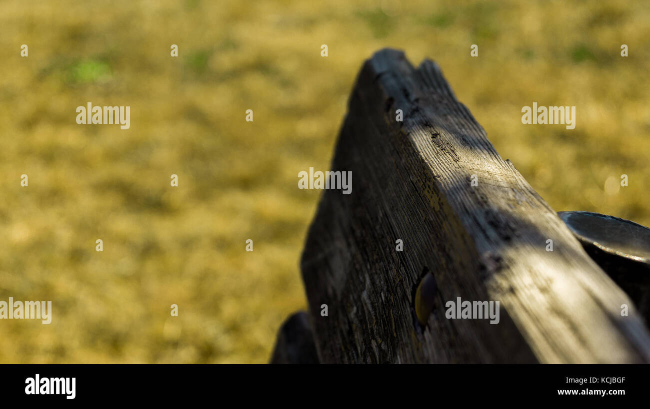 Park Bench Up Close Stock Photo - Alamy