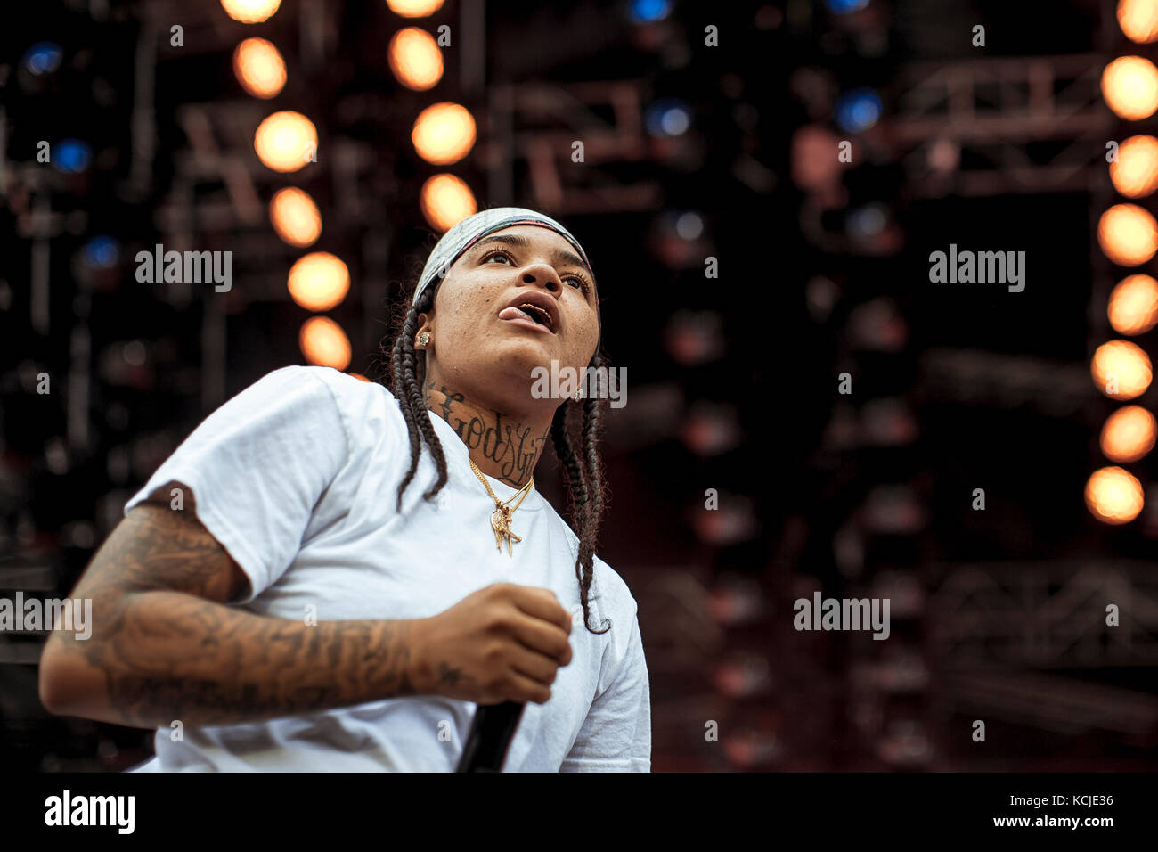 Young ma rapper hi-res stock photography and images - Alamy