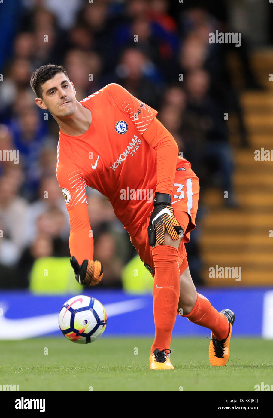 Chelsea goalkeeper Thibaut Courtois Stock Photo - Alamy