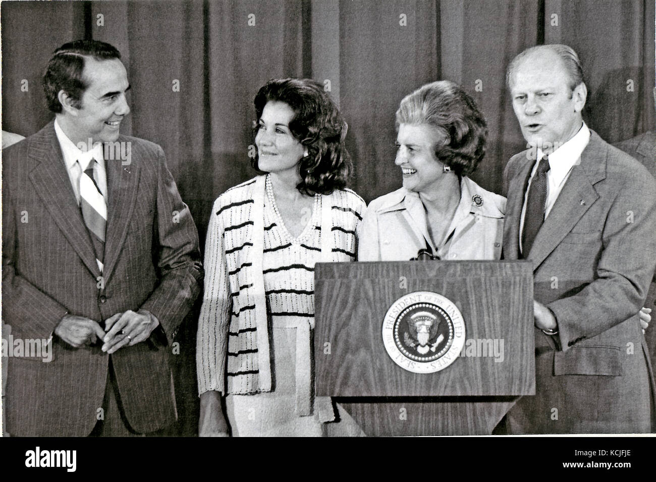 United States President Gerald R. Ford, right, announces US Senator Bob ...