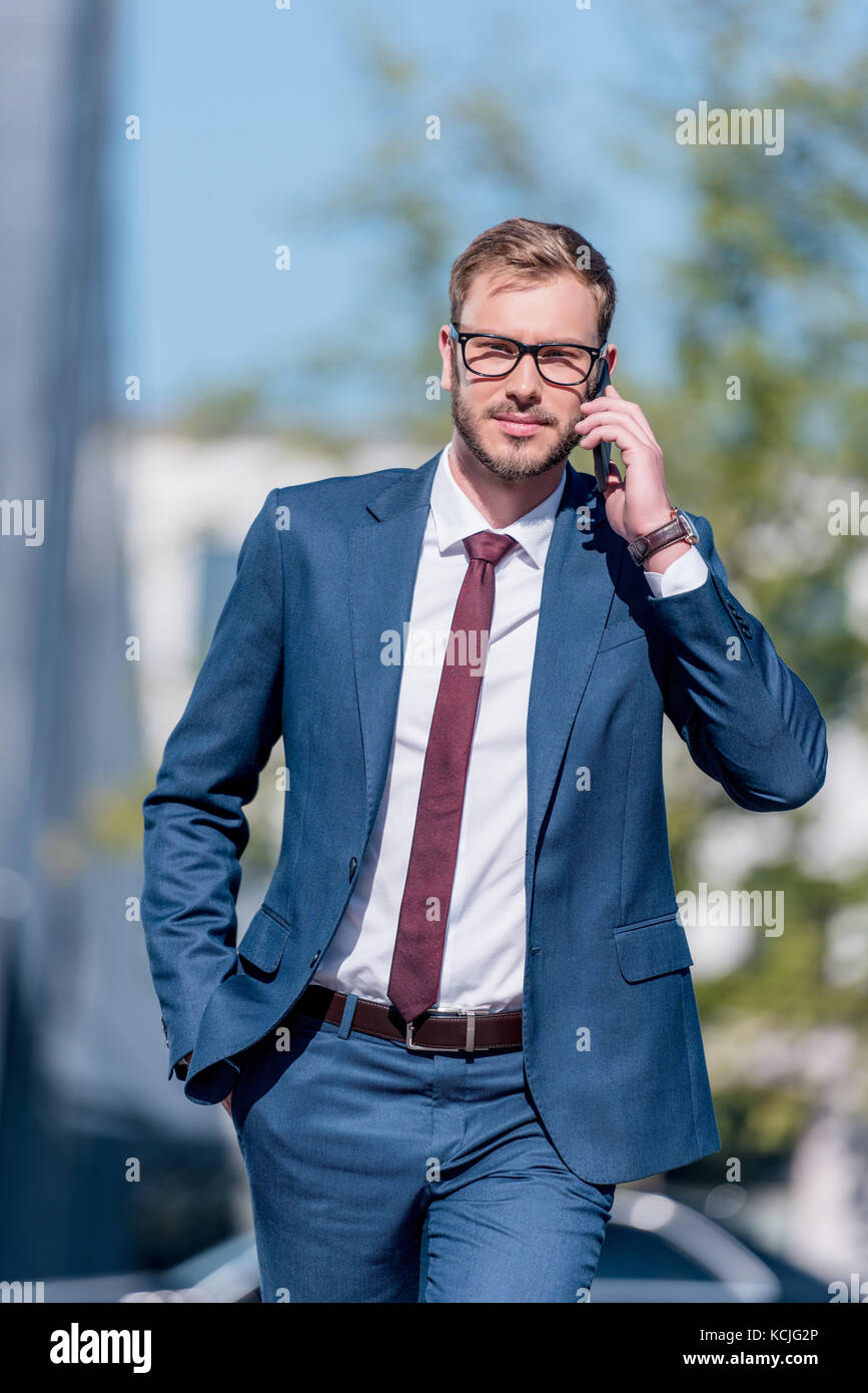 businessman using smartphone Stock Photo - Alamy