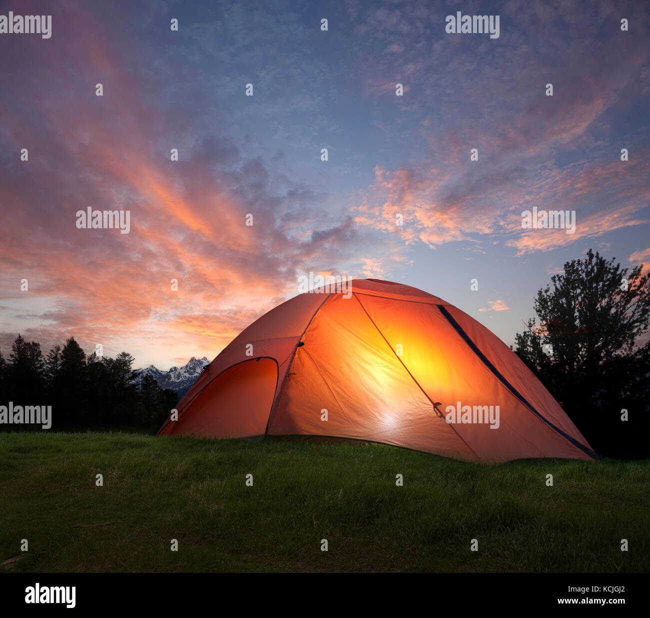 Orange tent hi-res stock photography and images - Alamy