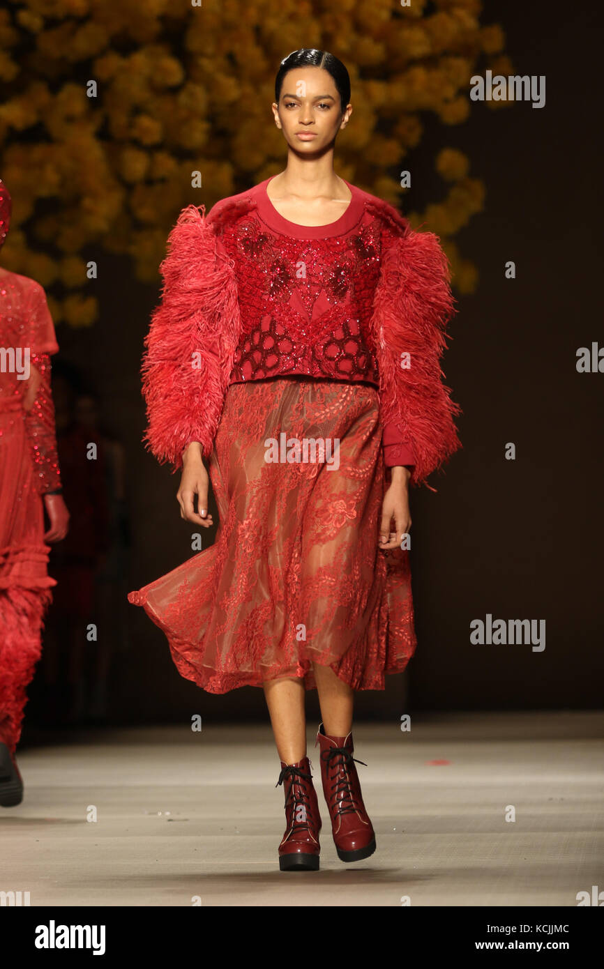 Belo Horizonte, Brazil. 4th Oct, 2017. Model during a fashion show at ...