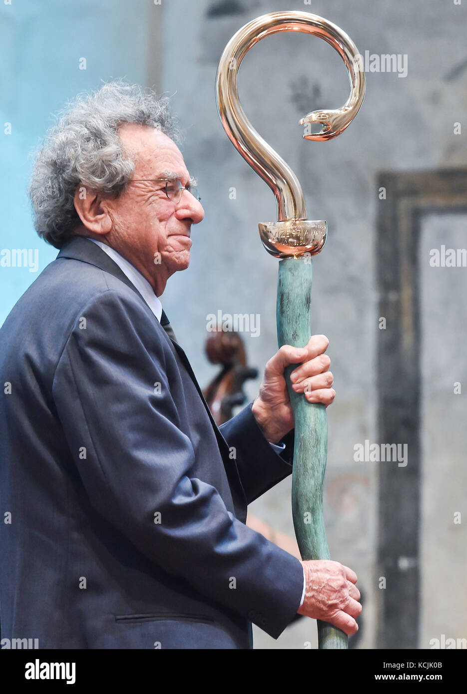 US physicist Nathaniel David Mermin receives The Vision 97 Award in ...