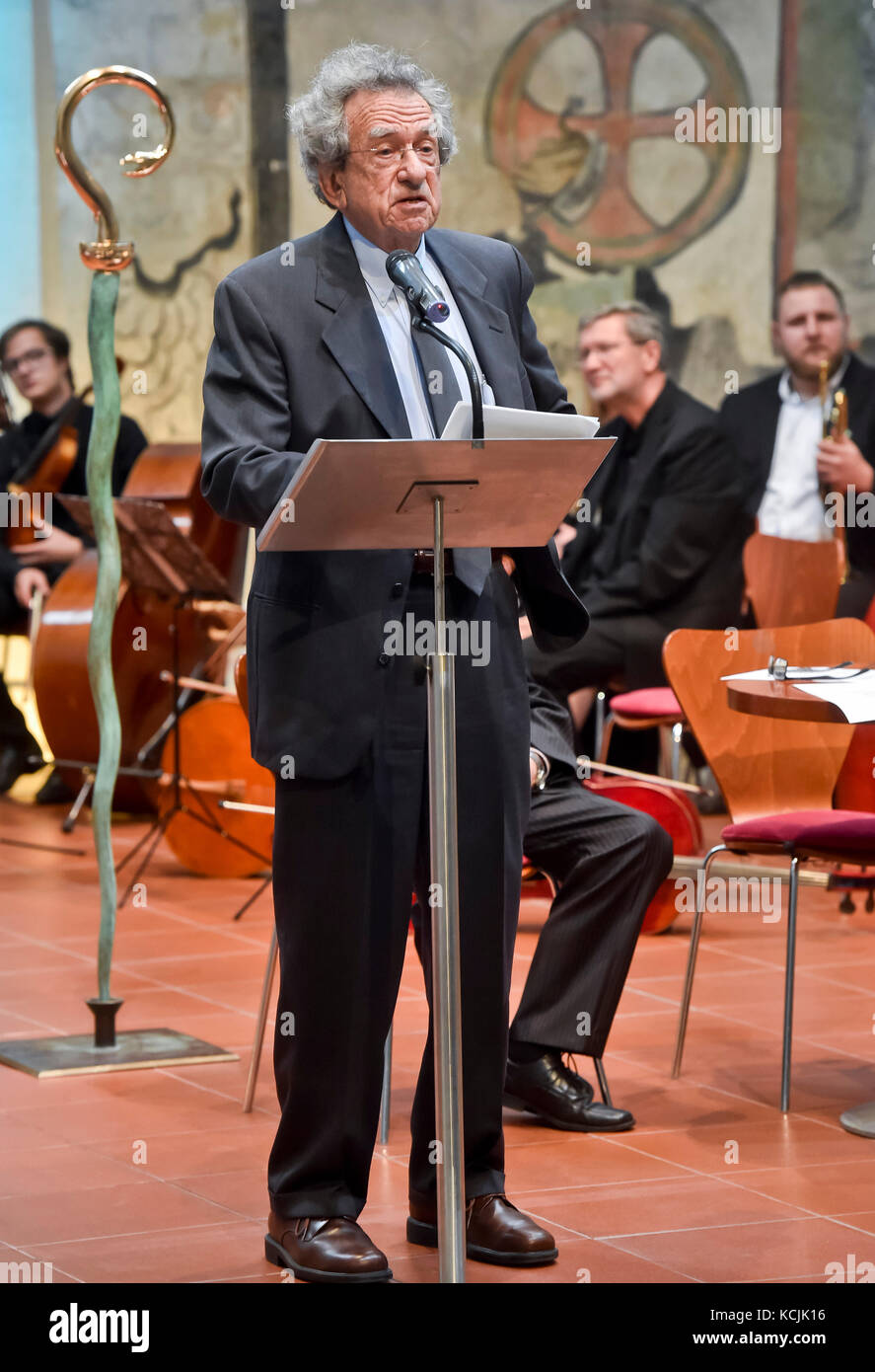 US physicist Nathaniel David Mermin received The Vision 97 Award in ...