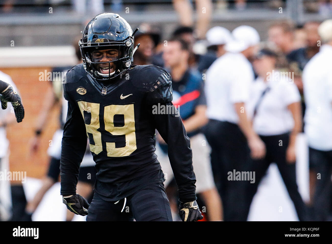 Greg winston hi-res stock photography and images - Alamy