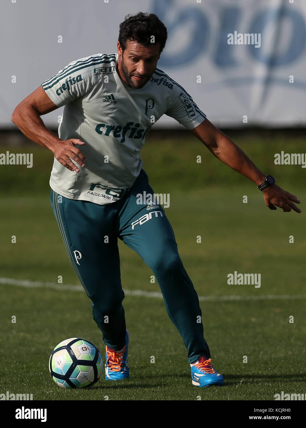 SÃO PAULO, SP - 05.10.2017: TREINO DO PALMEIRAS - Technical assistant Alberto Valentin, from SE ...