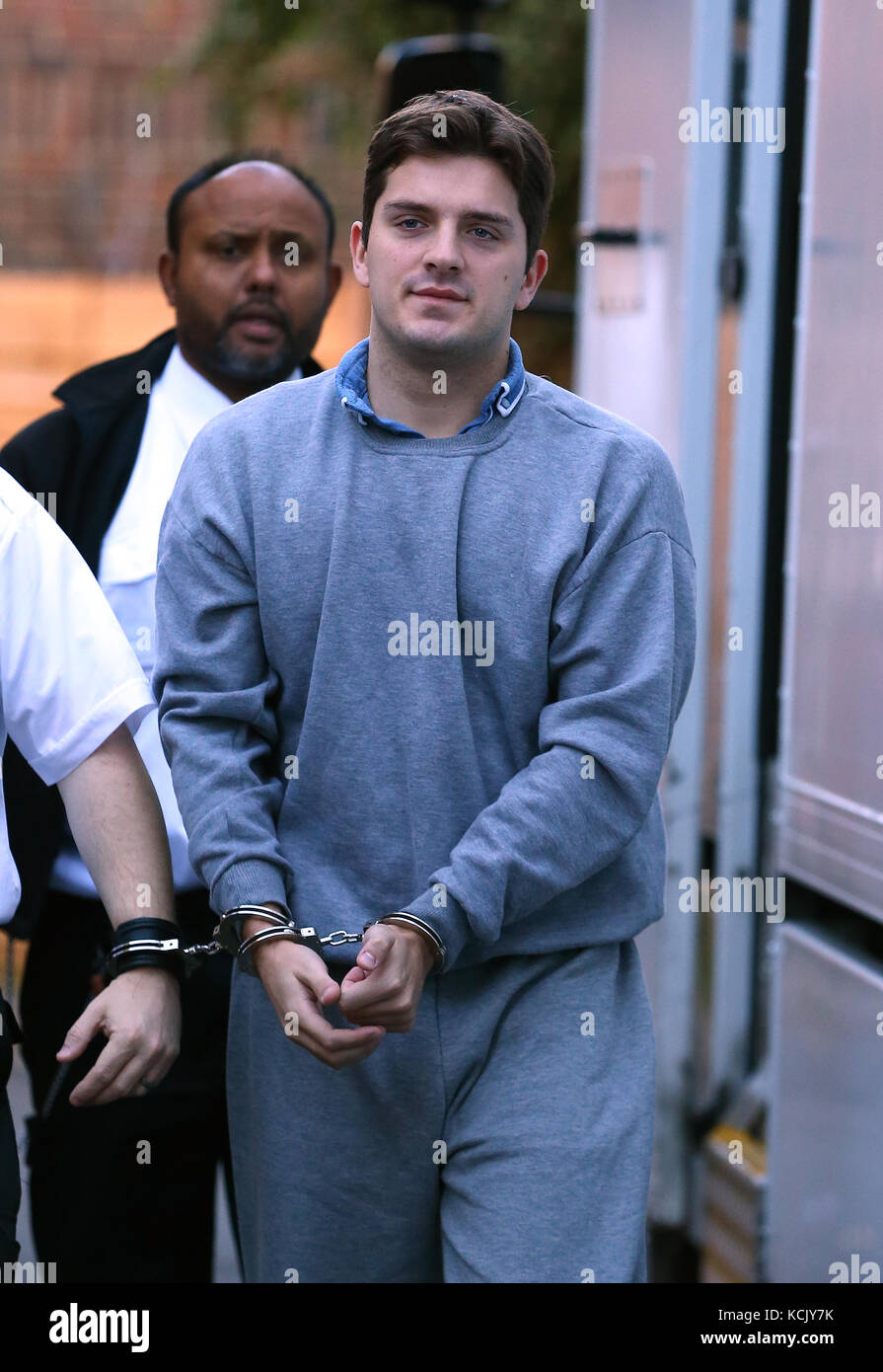 Lewes Crown Court, UK. 6th October, 2017. Daryll Rowe arrives at Lewes ...