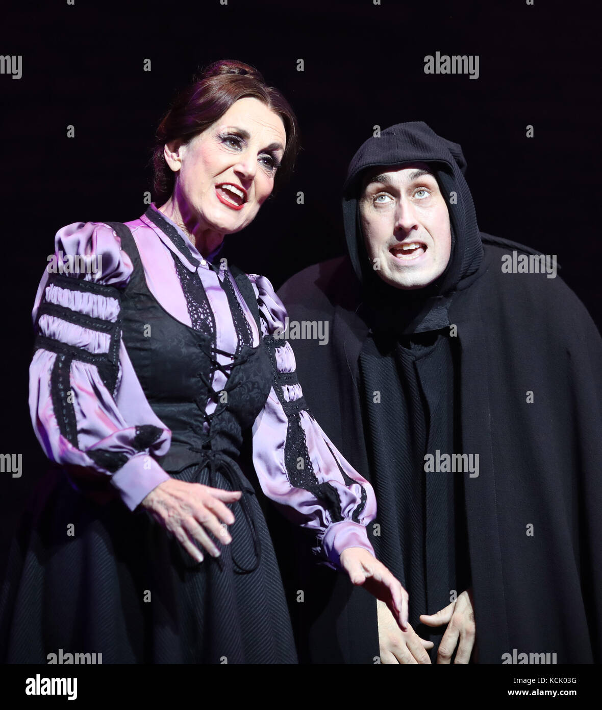 Lesley joseph birds feather actress hi-res stock photography and images ...