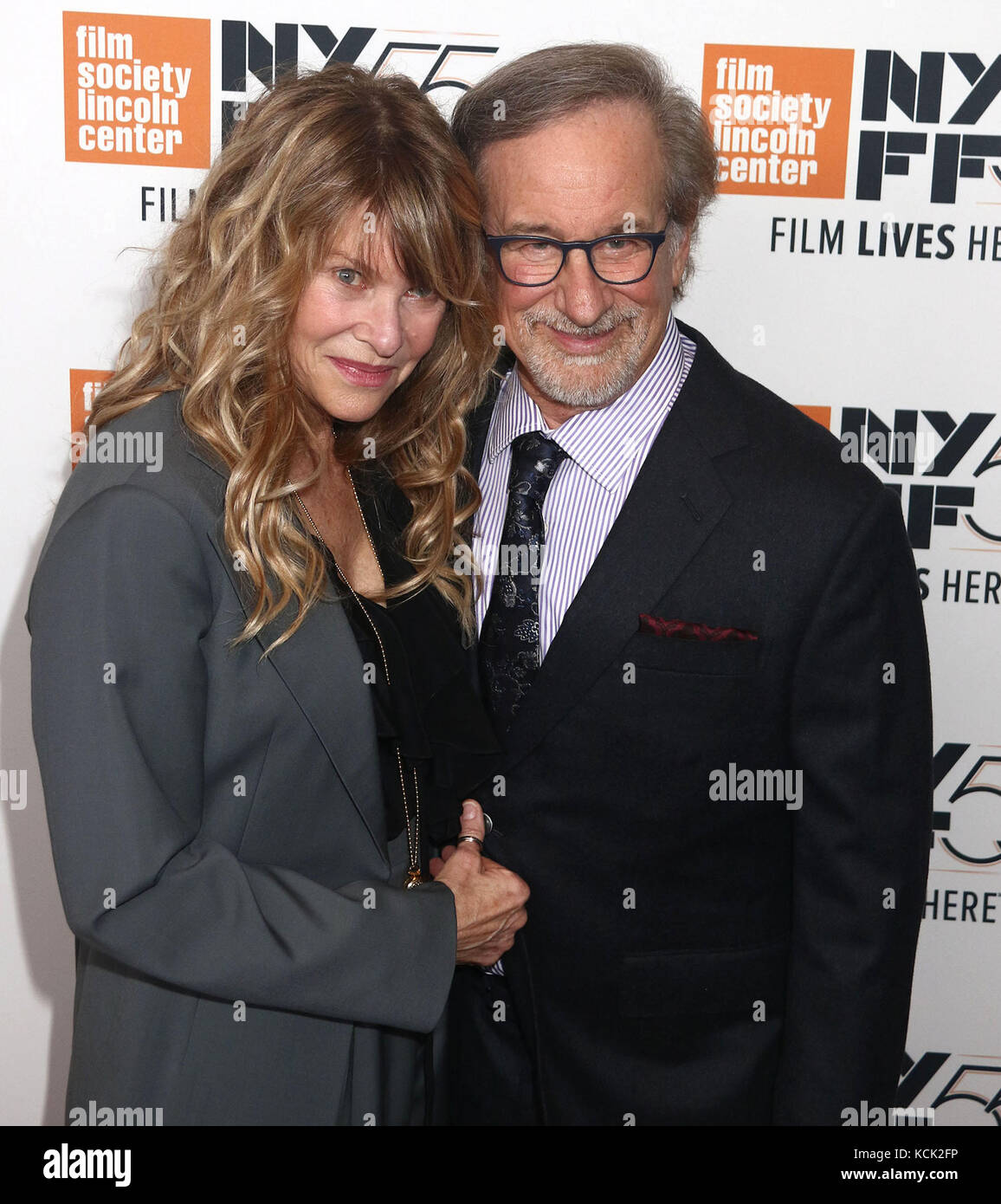 New York, New York, USA. 5th Oct, 2017. Actress KATE CAPSHAW and ...