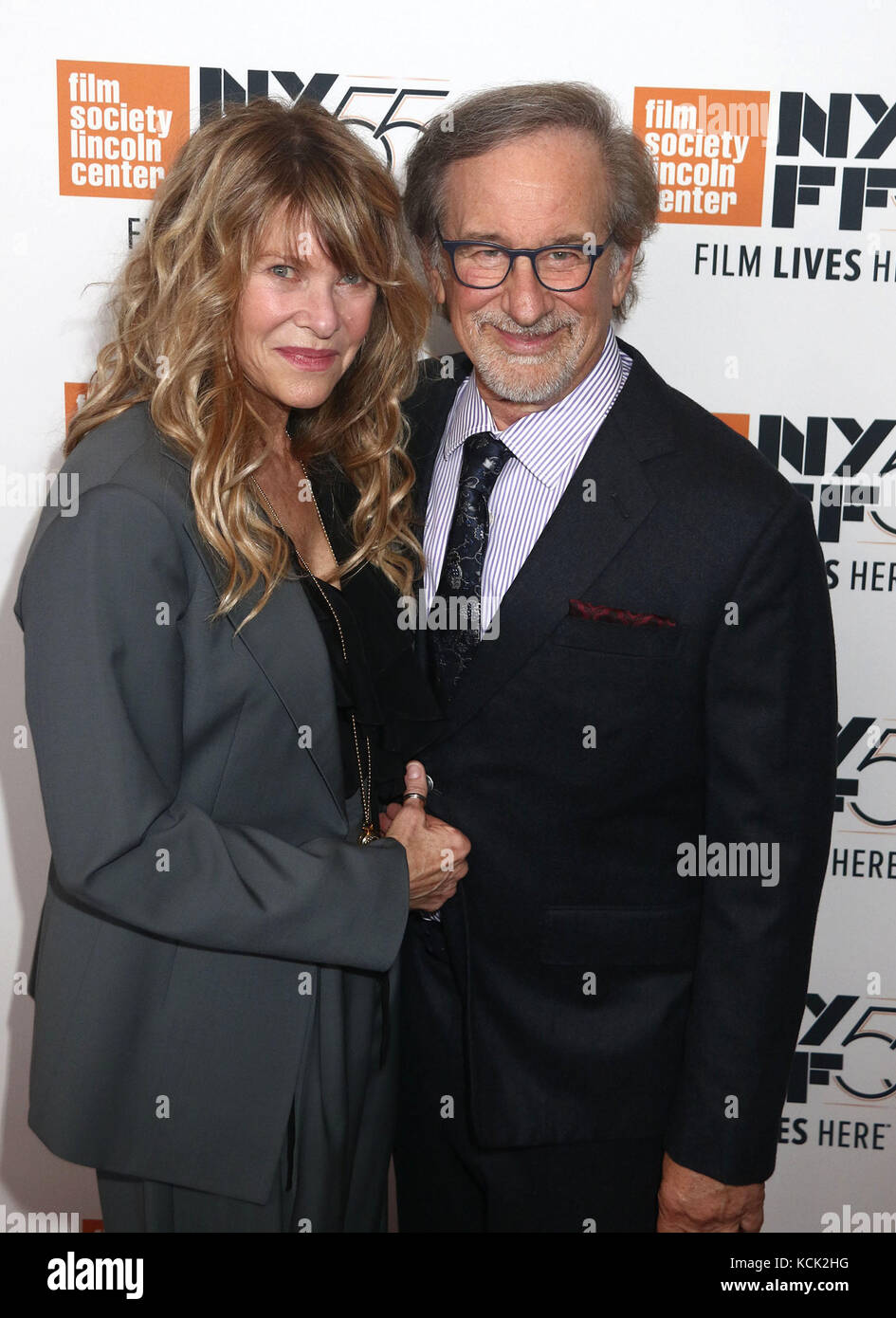 New York, New York, USA. 5th Oct, 2017. Actress KATE CAPSHAW and ...