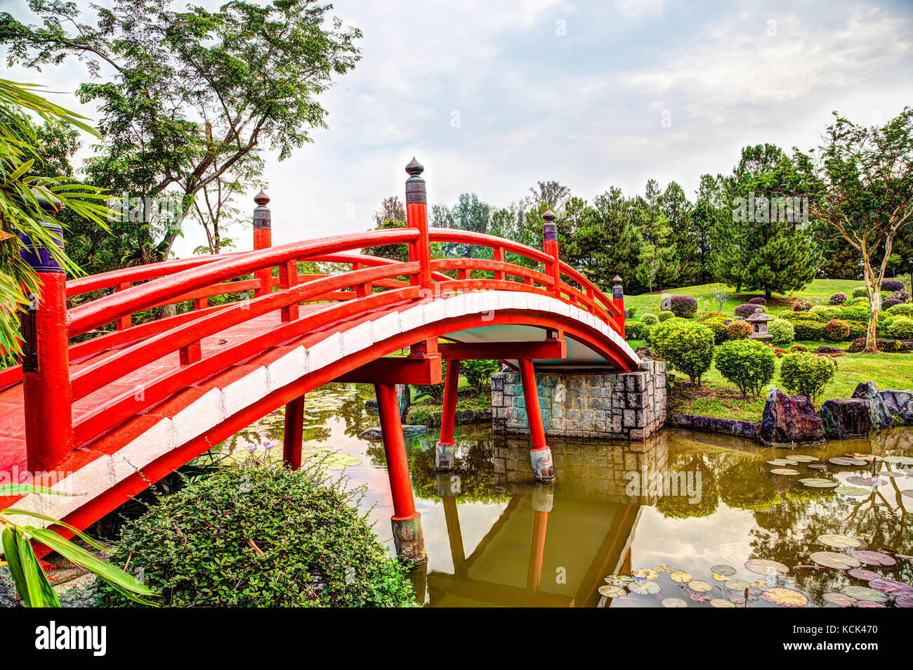 Japanese Bridge Lake Garden Shukkeien, A Feudal Lord's Garden In The