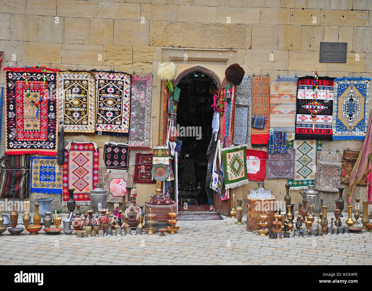 Facade of traditional souvenirs shop in Baku, Azerbaijan Stock Photo ...