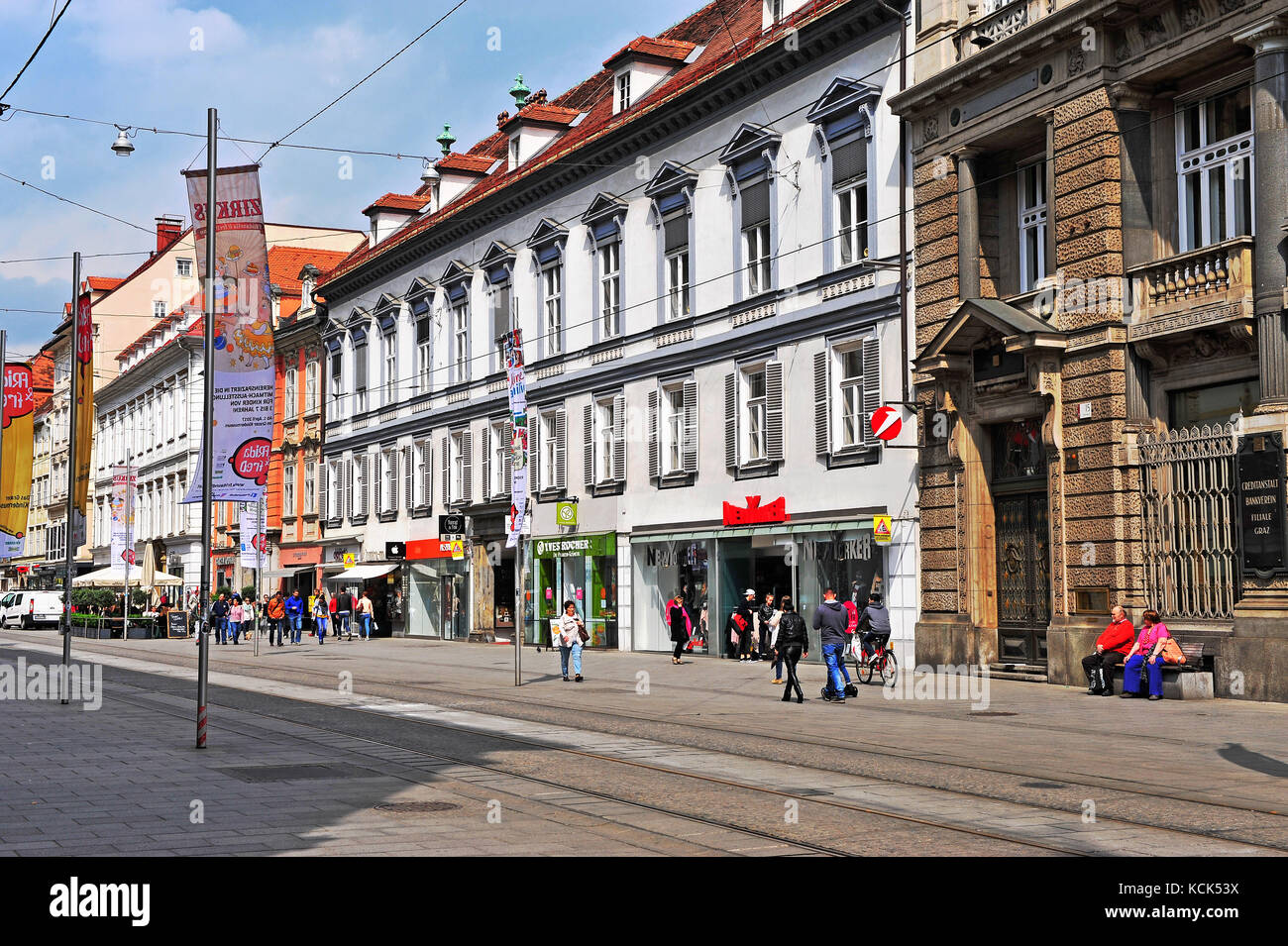GRAZ, AUSTRIA - APRIL 15: View of pedestrian shopping street in Graz ...