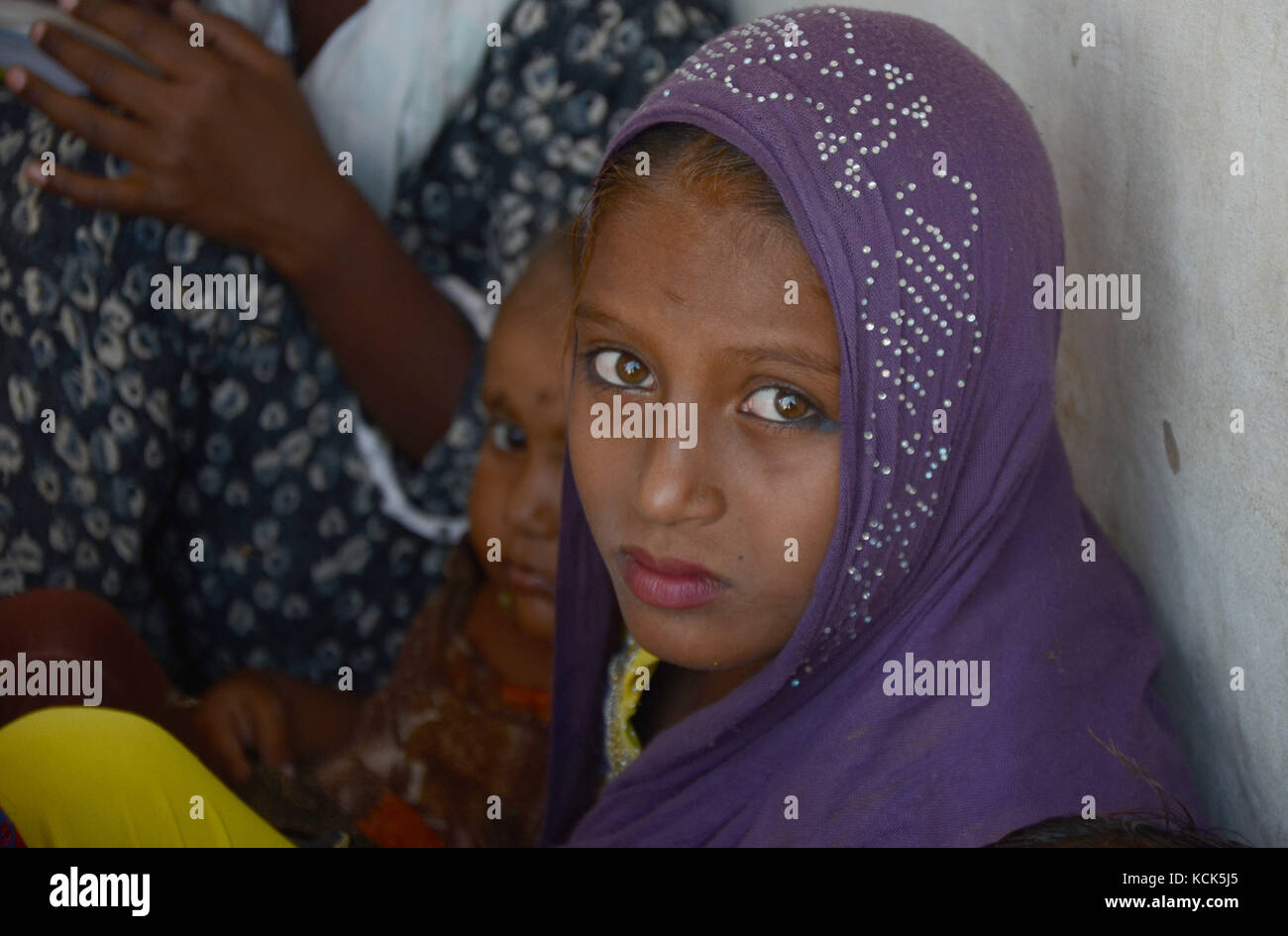 Lahore, Pakistan. 06th Oct, 2017. Pakistani teachers teaching their ...
