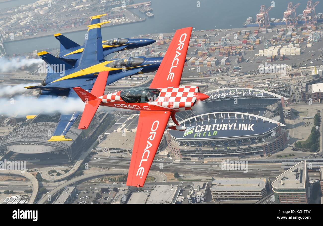Boeing seafair air show hi-res stock photography and images - Alamy