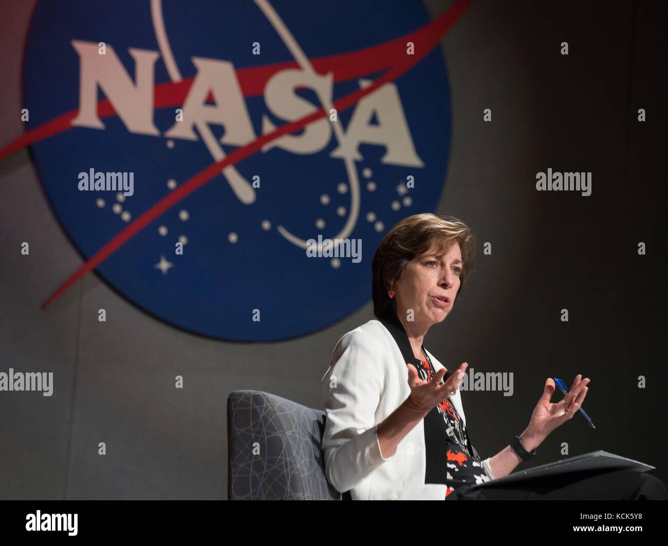 Home Ellen Ochoa Astronaut Nasa Leader