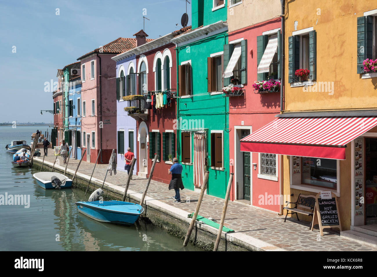 Coloufully painted homes, Burano, Italy Stock Photo - Alamy