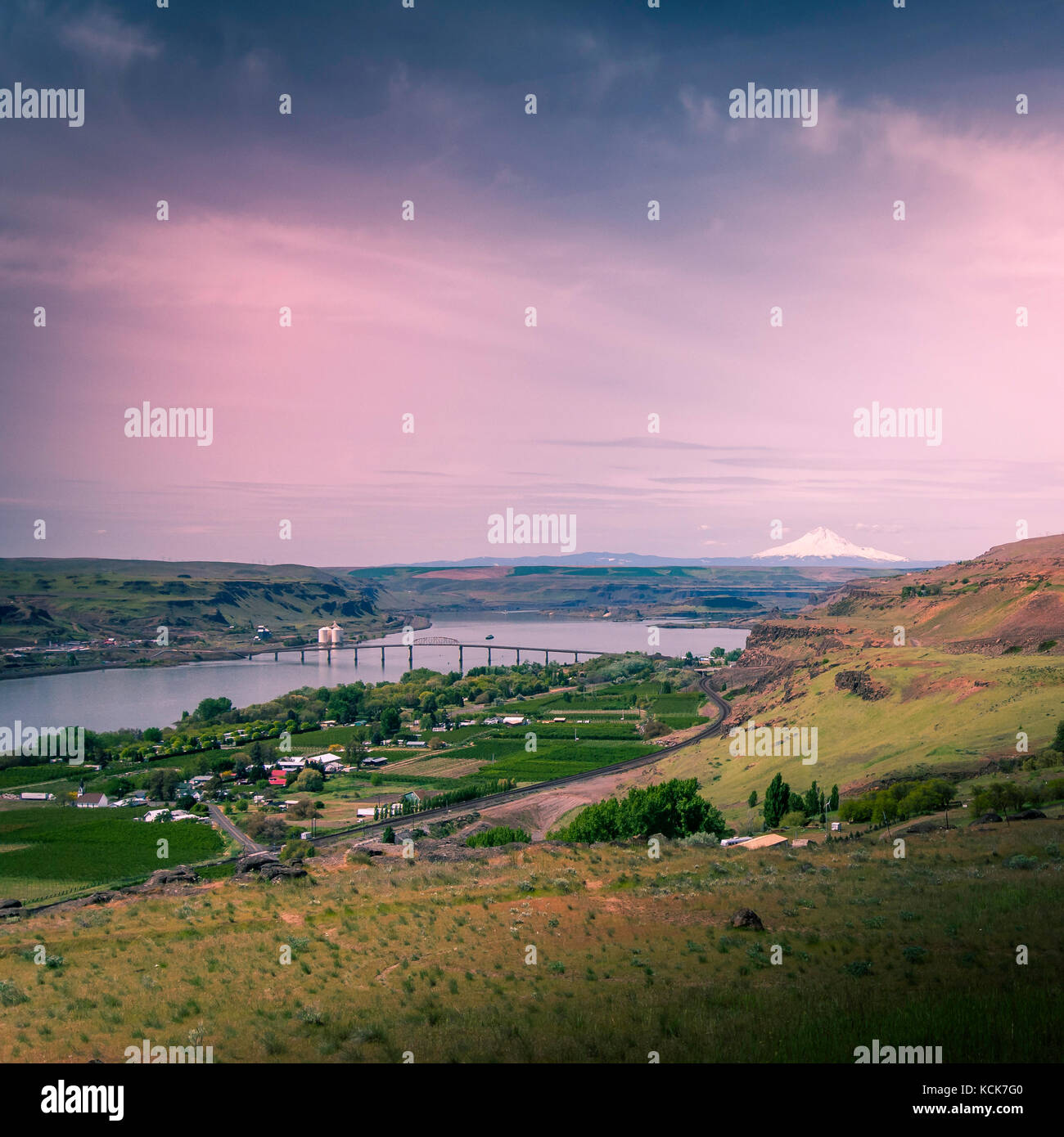 Sam Hill Memorial Bridge with Mount Hood in the background Stock Photo ...