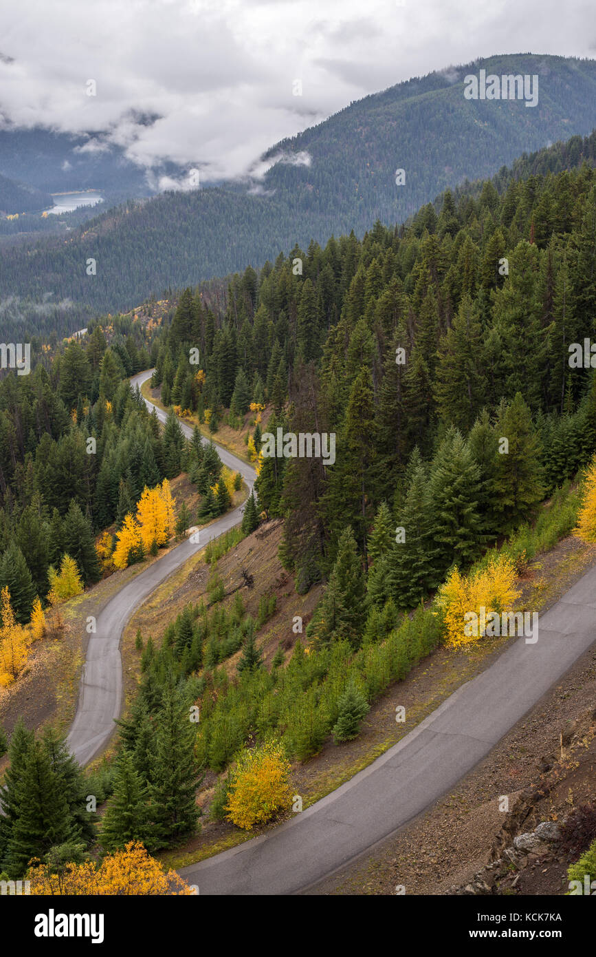 Windy road hi-res stock photography and images - Alamy