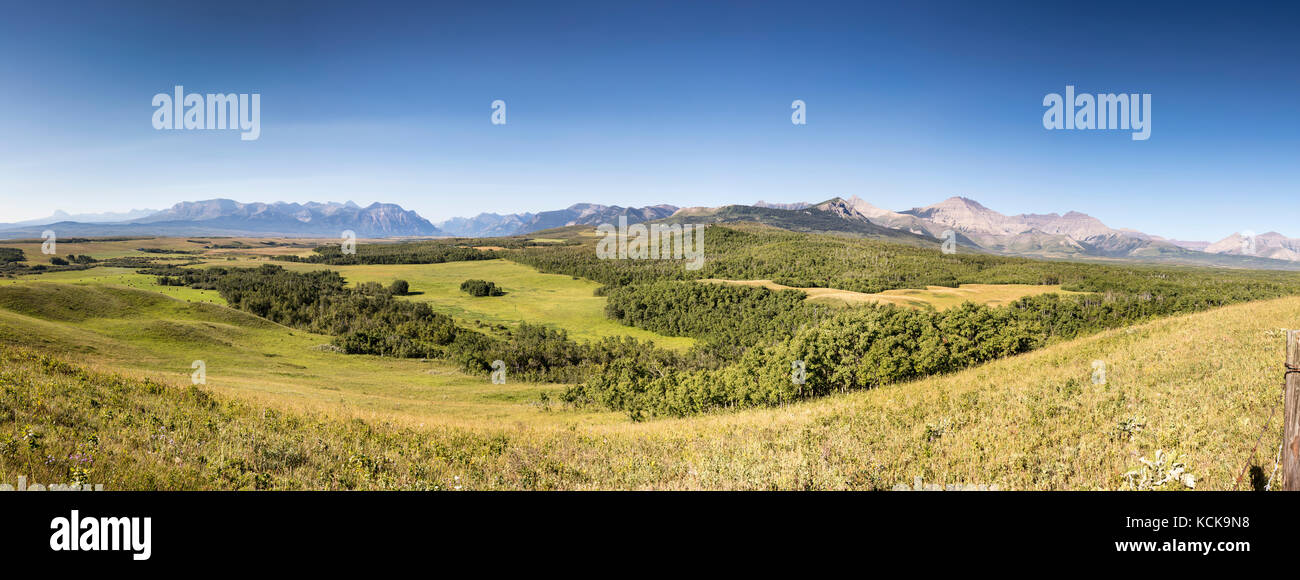 Prairie and mountains hi-res stock photography and images - Alamy