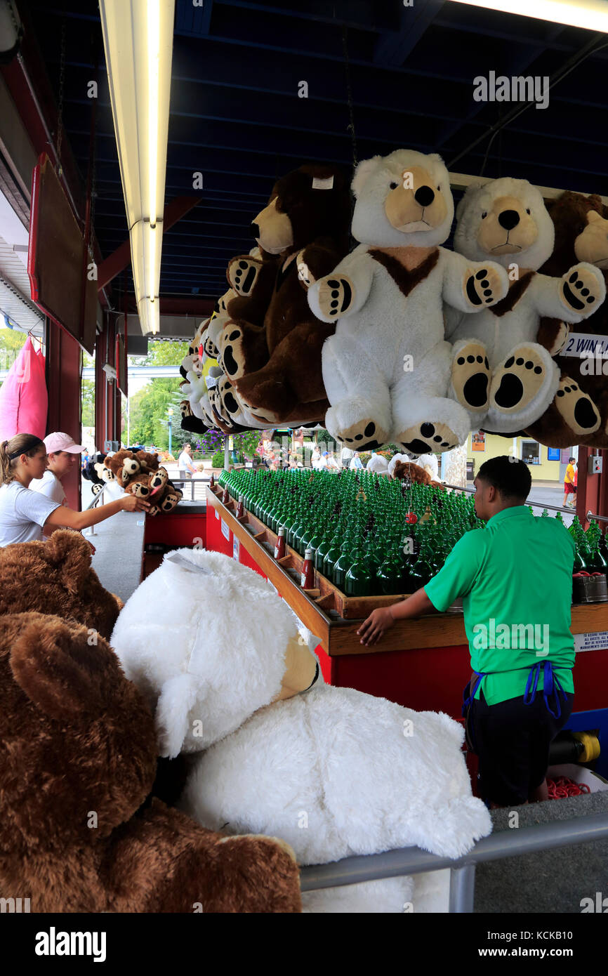 Game stall hi-res stock photography and images - Alamy